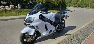 Красный Кавасаки Ninja 2000 в Вильнюс, объемом двигателя 1.20 л и пробегом 50 тыс. км за 2300 €, фото  на AUTOMOTO.COM.LV
