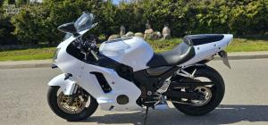 Красный Кавасаки Ninja 2000 в Вильнюс, объемом двигателя 1.20 л и пробегом 50 тыс. км за 2300 €, фото 3 на AUTOMOTO.COM.LV