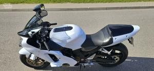 Красный Кавасаки Ninja 2000 в Вильнюс, объемом двигателя 1.20 л и пробегом 50 тыс. км за 2300 €, фото 8 на AUTOMOTO.COM.LV
