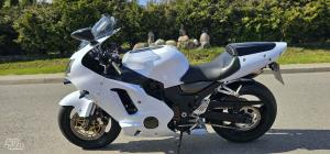 Красный Кавасаки Ninja 2000 в Вильнюс, объемом двигателя 1.20 л и пробегом 50 тыс. км за 2300 €, фото 13 на AUTOMOTO.COM.LV