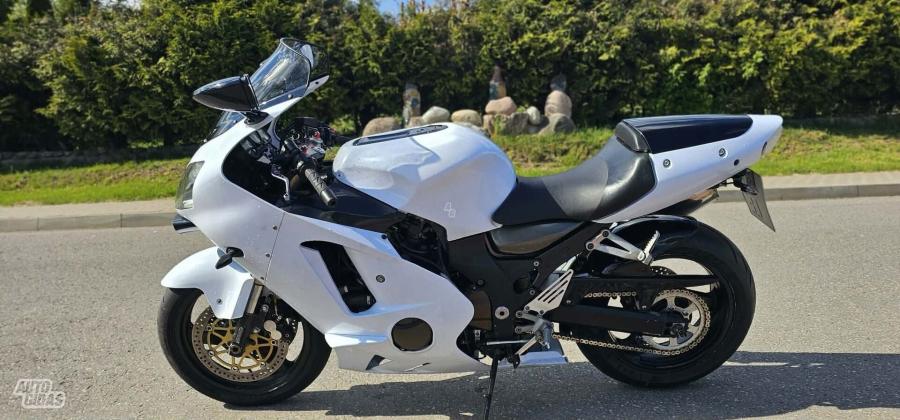 Красный Кавасаки Ninja 2000 в Вильнюс, объемом двигателя 1.20 л и пробегом 50 тыс. км за 2300 €, фото 13 на AUTOMOTO.COM.LV