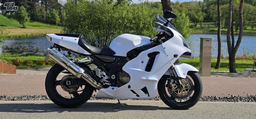 Красный Кавасаки Ninja 2000 в Вильнюс, объемом двигателя 1.20 л и пробегом 50 тыс. км за 2300 €, фото 16 на AUTOMOTO.COM.LV