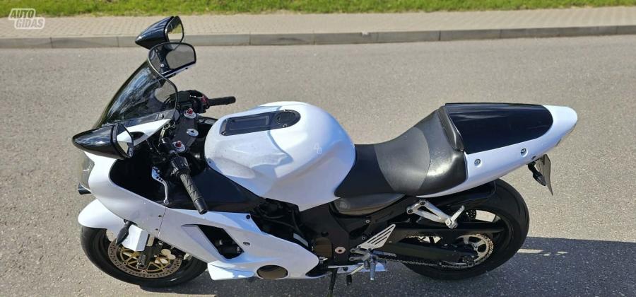 Красный Кавасаки Ninja 2000 в Вильнюс, объемом двигателя 1.20 л и пробегом 50 тыс. км за 2300 €, фото 18 на AUTOMOTO.COM.LV