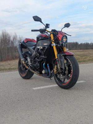 Sarkans Kawasaki Ninja 2005 Nemenčinė, ar dzinēja tilpumu 1.00 L un nobraukumu 25 tūkst. km par 2950 €, foto  vietnē AUTOMOTO.COM.LV