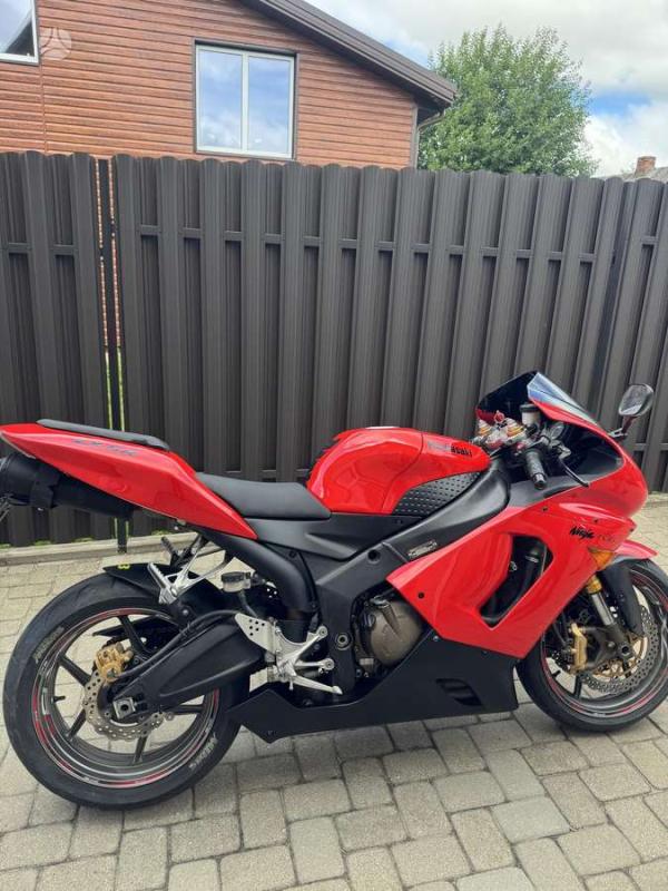 Красный Кавасаки Ninja 2005 в Вилкавишкис, объемом двигателя 0.64 л и пробегом 36 тыс. км за 4750 €, фото 5 на AUTOMOTO.COM.LV