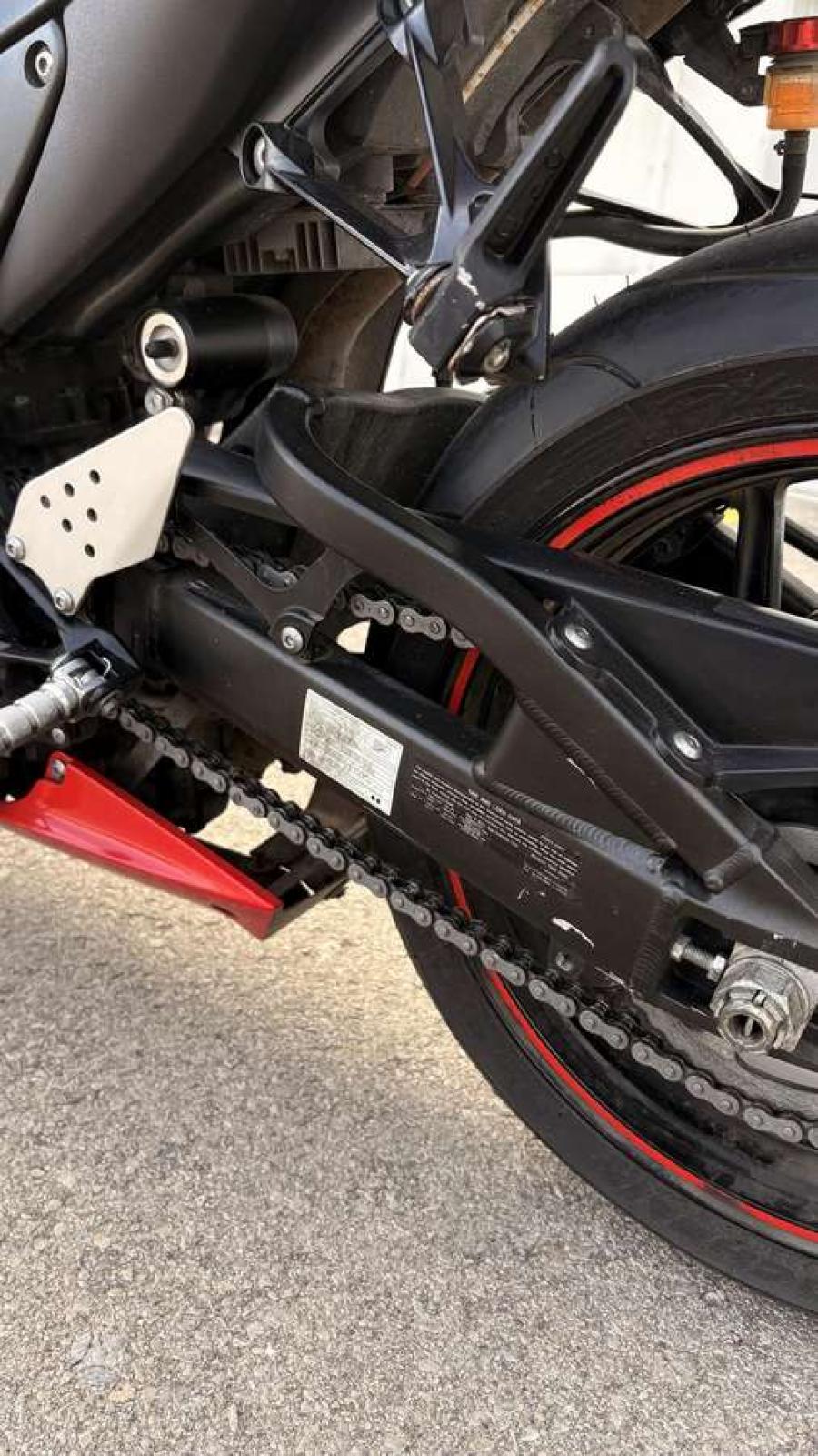 Sarkans Kawasaki Ninja 2007 Klaipėda, ar dzinēja tilpumu 0.60 L un nobraukumu 39 tūkst. km par 4500 €, foto 5 vietnē AUTOMOTO.COM.LV