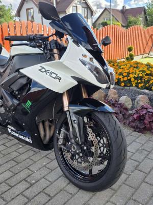White Kawasaki Ninja 2009 in Kretinga, with an engine capacity of 1.00 L and mileage of 46 thousand km for 5100 €, photo 4 on AUTOMOTO.COM.LV