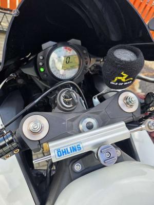 White Kawasaki Ninja 2009 in Kretinga, with an engine capacity of 1.00 L and mileage of 46 thousand km for 5100 €, photo 11 on AUTOMOTO.COM.LV
