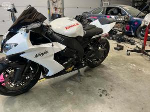 White Kawasaki Ninja 2010 in Alytus, with an engine capacity of 1.00 L and mileage of 29 thousand km for 5850 €, photo 5 on AUTOMOTO.COM.LV