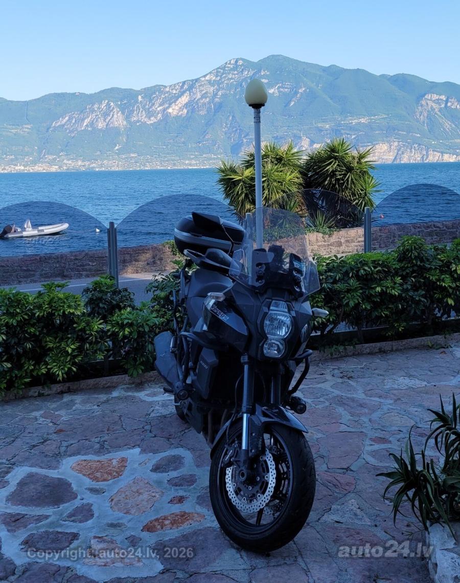 Black Kawasaki Versys 1000 2014 in Tallinn, with an engine capacity of 1.04 L and mileage of 45 thousand km for 6000 €, photo 14 on AUTOMOTO.COM.LV