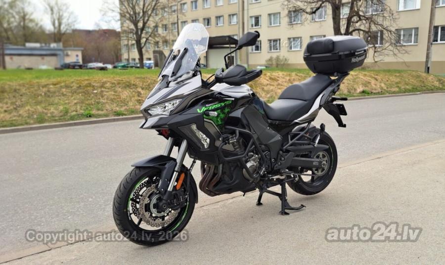 Черный Кавасаки Versys 1000 2023 в Таллин, объемом двигателя 1.04 л и пробегом 4 тыс. км за 13500 €, фото 1 на AUTOMOTO.COM.LV