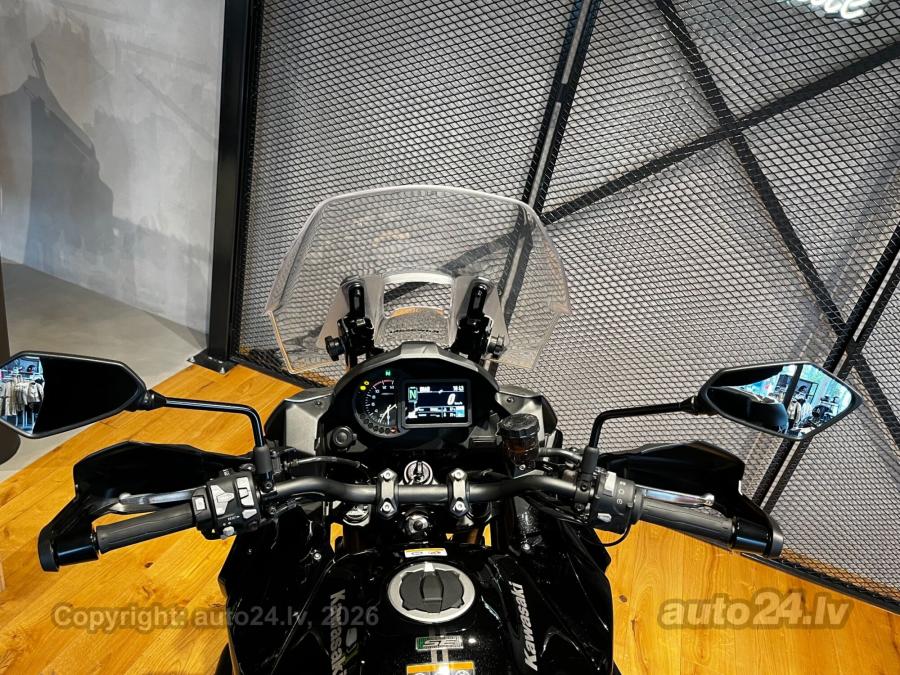 Черный Кавасаки Versys 1000 2024 в Таллин, объемом двигателя 1.04 л и пробегом 10 тыс. км за 12500 €, фото 6 на AUTOMOTO.COM.LV