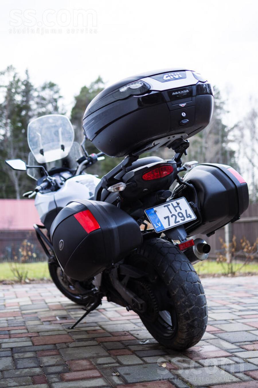 Kawasaki Versys 1000 2012 in Jelgava, with an engine capacity of 1.04 L and mileage of 0 thousand km for 4400 €, photo 3 on AUTOMOTO.COM.LV