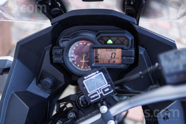 Kawasaki Versys 1000 2012 in Jelgava, with an engine capacity of 1.04 L and mileage of 0 thousand km for 4400 €, photo 4 on AUTOMOTO.COM.LV