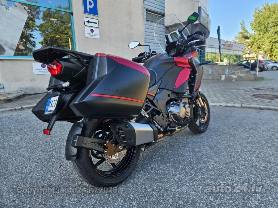 Красный Кавасаки Versys 1000 2023 в Таллин, объемом двигателя 1.04 л и пробегом 4 тыс. км за 11500 €, фото 4 на AUTOMOTO.COM.LV