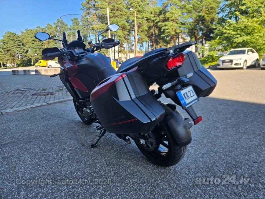 Красный Кавасаки Versys 1000 2023 в Таллин, объемом двигателя 1.04 л и пробегом 4 тыс. км за 11500 €, фото 5 на AUTOMOTO.COM.LV