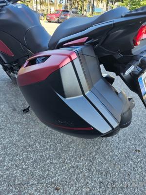 Красный Кавасаки Versys 1000 2023 в Таллин, объемом двигателя 1.04 л и пробегом 4 тыс. км за 11500 €, фото 9 на AUTOMOTO.COM.LV