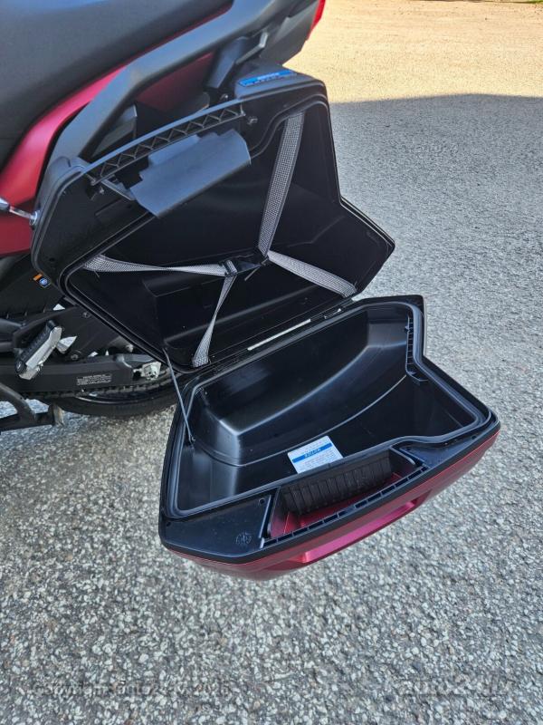 Sarkans Kawasaki Versys 1000 2023 Tallina, ar dzinēja tilpumu 1.04 L un nobraukumu 4 tūkst. km par 11500 €, foto 9 vietnē AUTOMOTO.COM.LV