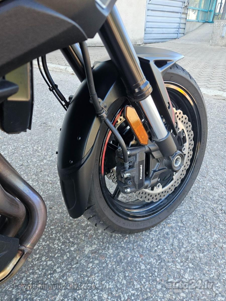 Красный Кавасаки Versys 1000 2023 в Таллин, объемом двигателя 1.04 л и пробегом 4 тыс. км за 11500 €, фото 11 на AUTOMOTO.COM.LV
