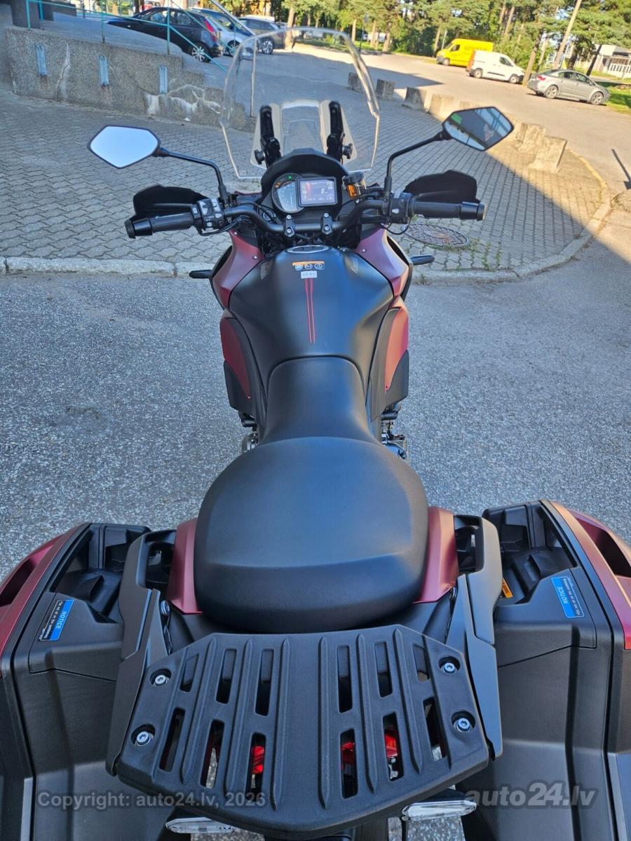 Красный Кавасаки Versys 1000 2023 в Таллин, объемом двигателя 1.04 л и пробегом 4 тыс. км за 11500 €, фото 13 на AUTOMOTO.COM.LV