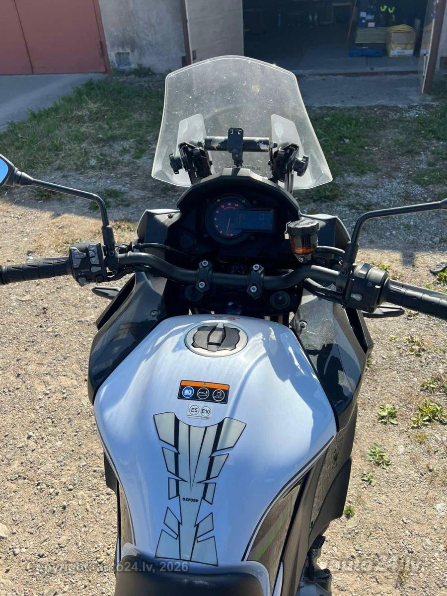 Balts Kawasaki Versys 1000 2019 Narva, ar dzinēja tilpumu 1.04 L un nobraukumu 45 tūkst. km par 9400 €, foto 4 vietnē AUTOMOTO.COM.LV