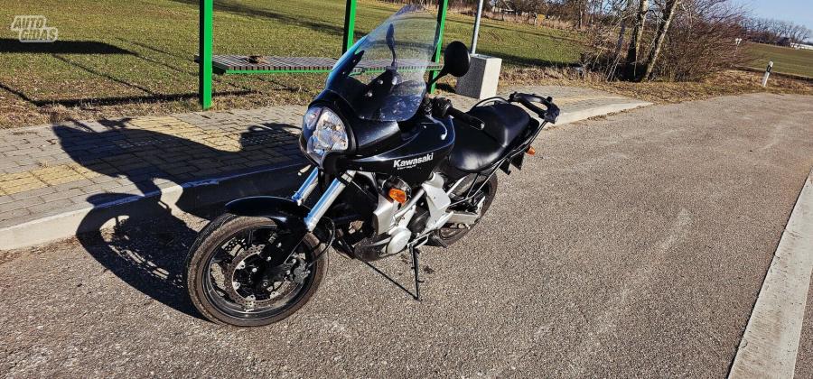 Melns Kawasaki Versys 650 2009 Ukmergė, ar dzinēja tilpumu 0.65 L un nobraukumu 0 tūkst. km par 2550 €, foto 1 vietnē AUTOMOTO.COM.LV