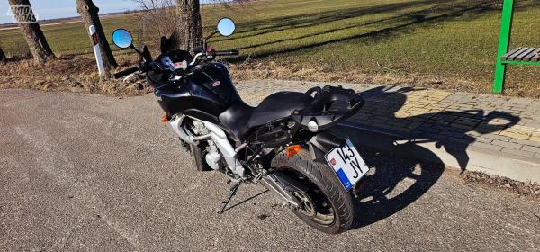 Melns Kawasaki Versys 650 2009 Ukmergė, ar dzinēja tilpumu 0.65 L un nobraukumu 0 tūkst. km par 2550 €, foto 3 vietnē AUTOMOTO.COM.LV