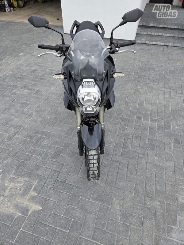 Melns Kawasaki Versys 650 2011 Panevēža, ar dzinēja tilpumu 0.65 L un nobraukumu 42 tūkst. km par 3600 €, foto 8 vietnē AUTOMOTO.COM.LV