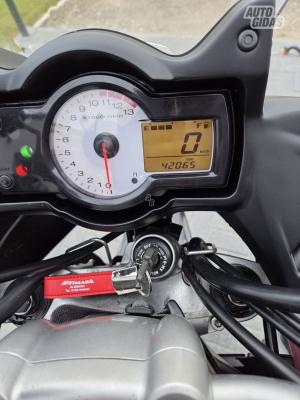 Melns Kawasaki Versys 650 2011 Panevēža, ar dzinēja tilpumu 0.65 L un nobraukumu 42 tūkst. km par 3300 €, foto 10 vietnē AUTOMOTO.COM.LV