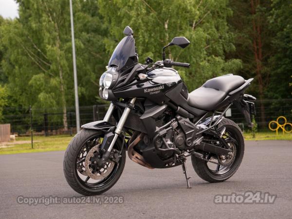 Melns Kawasaki Versys 650 2013 Tartu, ar dzinēja tilpumu 0.65 L un nobraukumu 57 tūkst. km par 3700 €, foto 2 vietnē AUTOMOTO.COM.LV