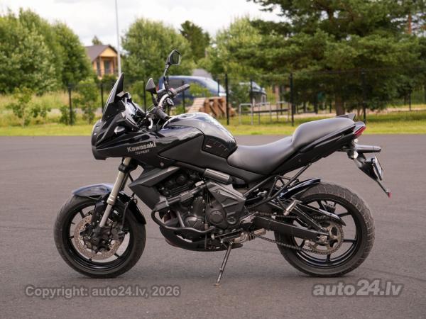 Melns Kawasaki Versys 650 2013 Tartu, ar dzinēja tilpumu 0.65 L un nobraukumu 57 tūkst. km par 3700 €, foto 3 vietnē AUTOMOTO.COM.LV
