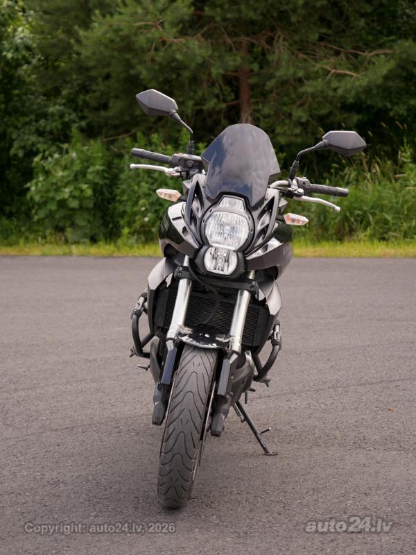 Melns Kawasaki Versys 650 2013 Tartu, ar dzinēja tilpumu 0.65 L un nobraukumu 57 tūkst. km par 3700 €, foto 6 vietnē AUTOMOTO.COM.LV