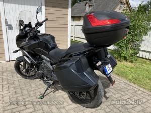 Черный Кавасаки Versys 650 2017 в Элва, объемом двигателя 0.65 л и пробегом 36 тыс. км за 4700 €, фото 4 на AUTOMOTO.COM.LV