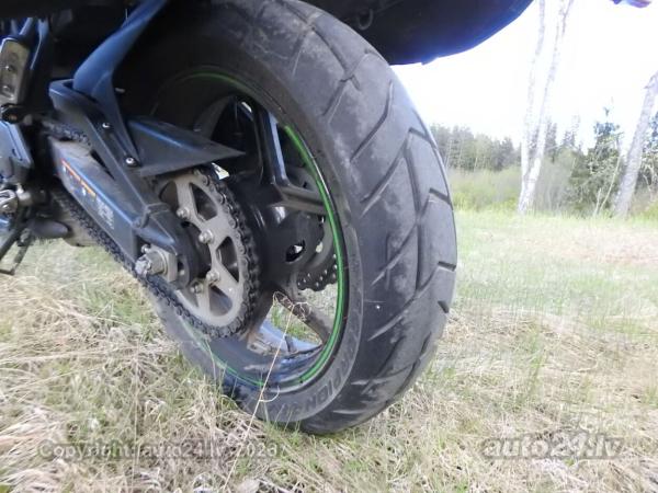 Черный Кавасаки Versys 650 2019 в Таллин, объемом двигателя 0.65 л и пробегом 16 тыс. км за 6300 €, фото 6 на AUTOMOTO.COM.LV