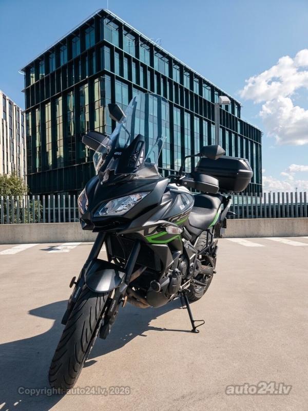 Black Kawasaki Versys 650 2019 in Tallinn, with an engine capacity of 0.65 L and mileage of 27 thousand km for 5290 €, photo 3 on AUTOMOTO.COM.LV