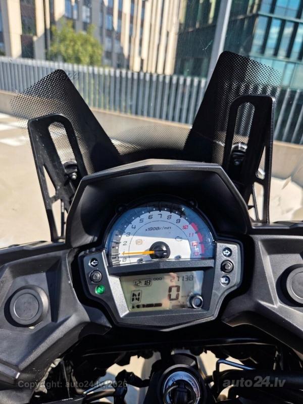 Black Kawasaki Versys 650 2019 in Tallinn, with an engine capacity of 0.65 L and mileage of 27 thousand km for 5290 €, photo 6 on AUTOMOTO.COM.LV