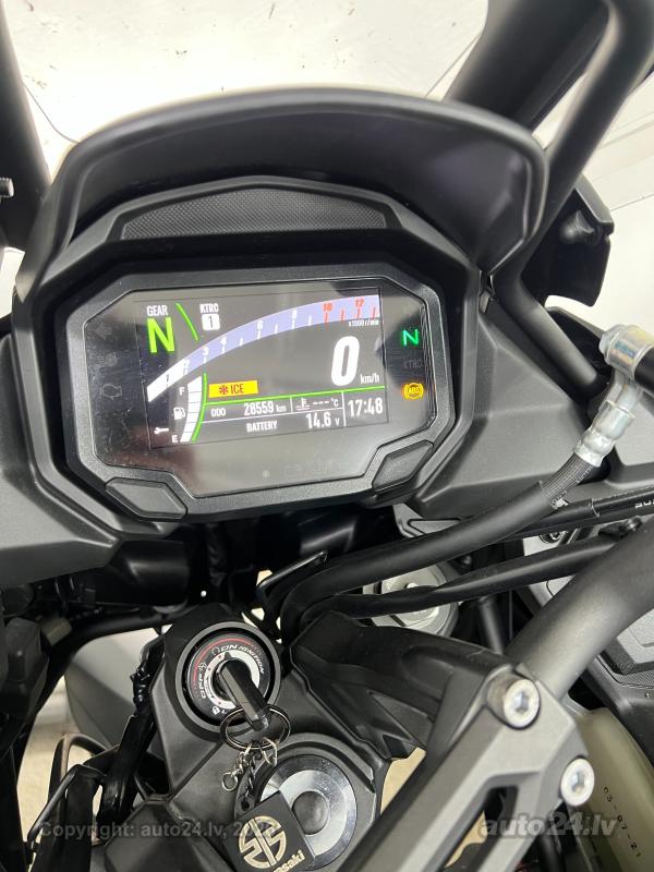 Melns Kawasaki Versys 650 2022 Tallina, ar dzinēja tilpumu 0.65 L un nobraukumu 29 tūkst. km par 5990 €, foto 5 vietnē AUTOMOTO.COM.LV