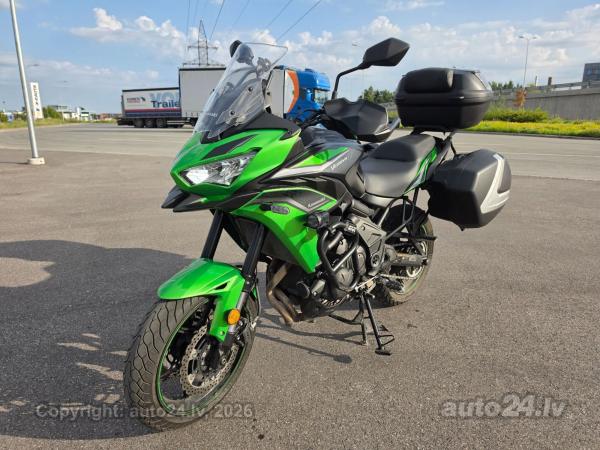 Черный Кавасаки Versys 650 2023 в Тарту, объемом двигателя 0.65 л и пробегом 11 тыс. км за 7000 €, фото 1 на AUTOMOTO.COM.LV