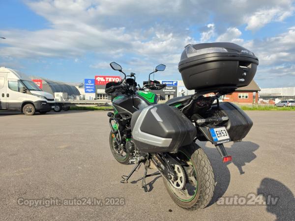 Черный Кавасаки Versys 650 2023 в Тарту, объемом двигателя 0.65 л и пробегом 11 тыс. км за 7000 €, фото 4 на AUTOMOTO.COM.LV