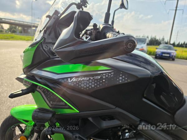 Черный Кавасаки Versys 650 2023 в Тарту, объемом двигателя 0.65 л и пробегом 11 тыс. км за 7000 €, фото 8 на AUTOMOTO.COM.LV