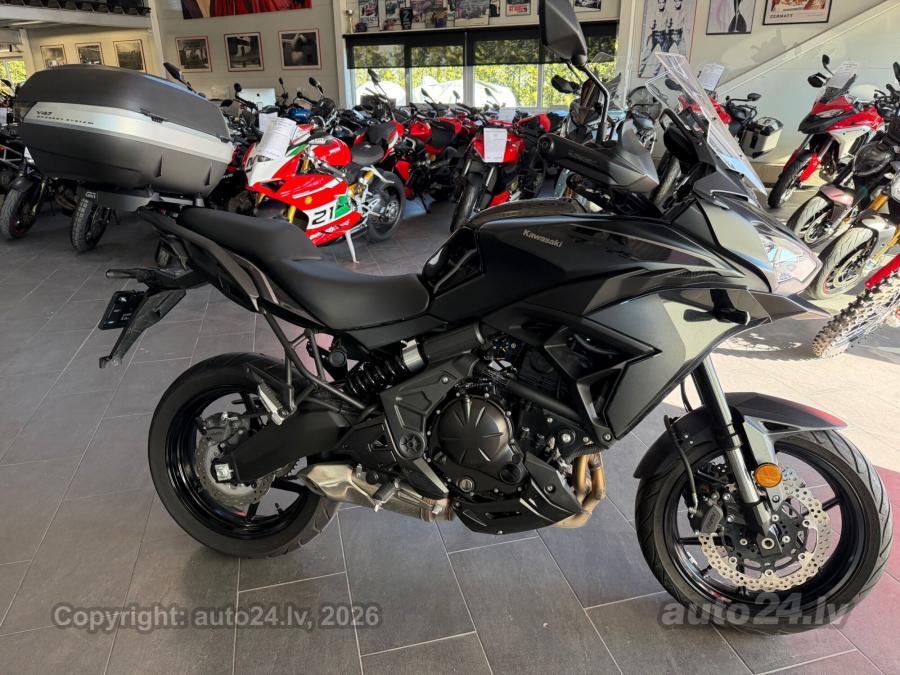 Melns Kawasaki Versys 650 2024 Tallina, ar dzinēja tilpumu 0.65 L un nobraukumu 2 tūkst. km par 6290 €, foto 4 vietnē AUTOMOTO.COM.LV