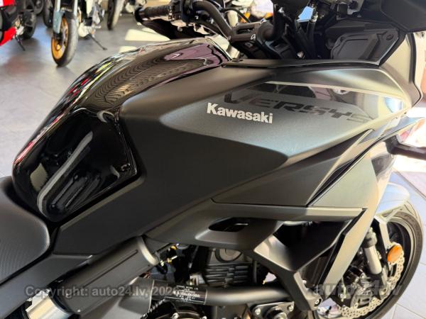 Melns Kawasaki Versys 650 2024 Tallina, ar dzinēja tilpumu 0.65 L un nobraukumu 2 tūkst. km par 6290 €, foto 7 vietnē AUTOMOTO.COM.LV