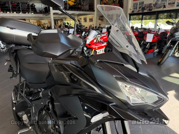 Melns Kawasaki Versys 650 2024 Tallina, ar dzinēja tilpumu 0.65 L un nobraukumu 2 tūkst. km par 6290 €, foto 10 vietnē AUTOMOTO.COM.LV