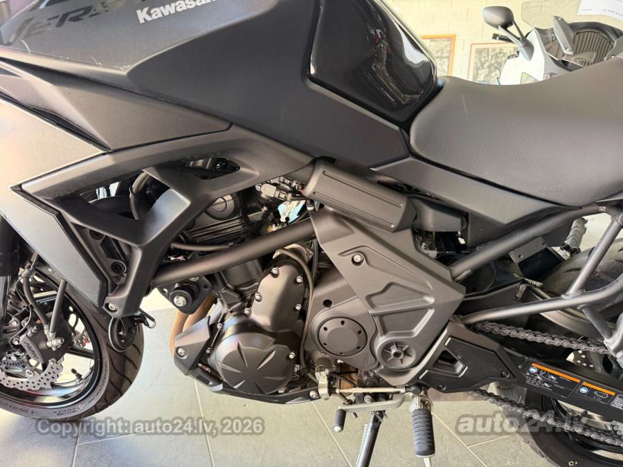 Melns Kawasaki Versys 650 2024 Tallina, ar dzinēja tilpumu 0.65 L un nobraukumu 2 tūkst. km par 6290 €, foto 21 vietnē AUTOMOTO.COM.LV