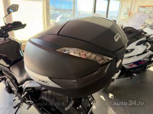 Melns Kawasaki Versys 650 2024 Tallina, ar dzinēja tilpumu 0.65 L un nobraukumu 2 tūkst. km par 6290 €, foto 23 vietnē AUTOMOTO.COM.LV