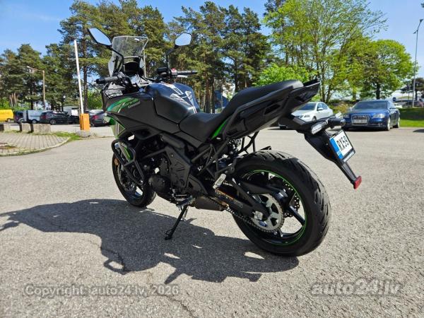Black Kawasaki Versys 650 2024 in Tallinn, with an engine capacity of 0.65 L and mileage of 9 thousand km for 6200 €, photo 4 on AUTOMOTO.COM.LV