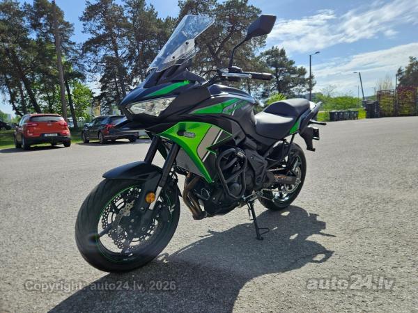 Black Kawasaki Versys 650 2024 in Tallinn, with an engine capacity of 0.65 L and mileage of 9 thousand km for 6200 €, photo 6 on AUTOMOTO.COM.LV