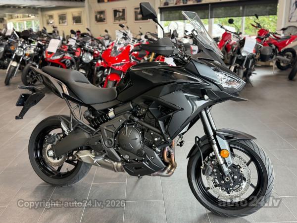 Melns Kawasaki Versys 650 2026 Tallina, ar dzinēja tilpumu 0.65 L un nobraukumu 2 tūkst. km par 7290 €, foto 1 vietnē AUTOMOTO.COM.LV