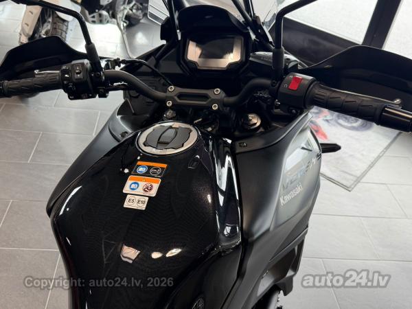 Melns Kawasaki Versys 650 2026 Tallina, ar dzinēja tilpumu 0.65 L un nobraukumu 2 tūkst. km par 7290 €, foto 6 vietnē AUTOMOTO.COM.LV