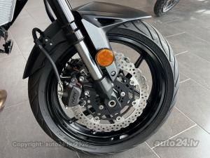 Melns Kawasaki Versys 650 2026 Tallina, ar dzinēja tilpumu 0.65 L un nobraukumu 2 tūkst. km par 7290 €, foto 10 vietnē AUTOMOTO.COM.LV